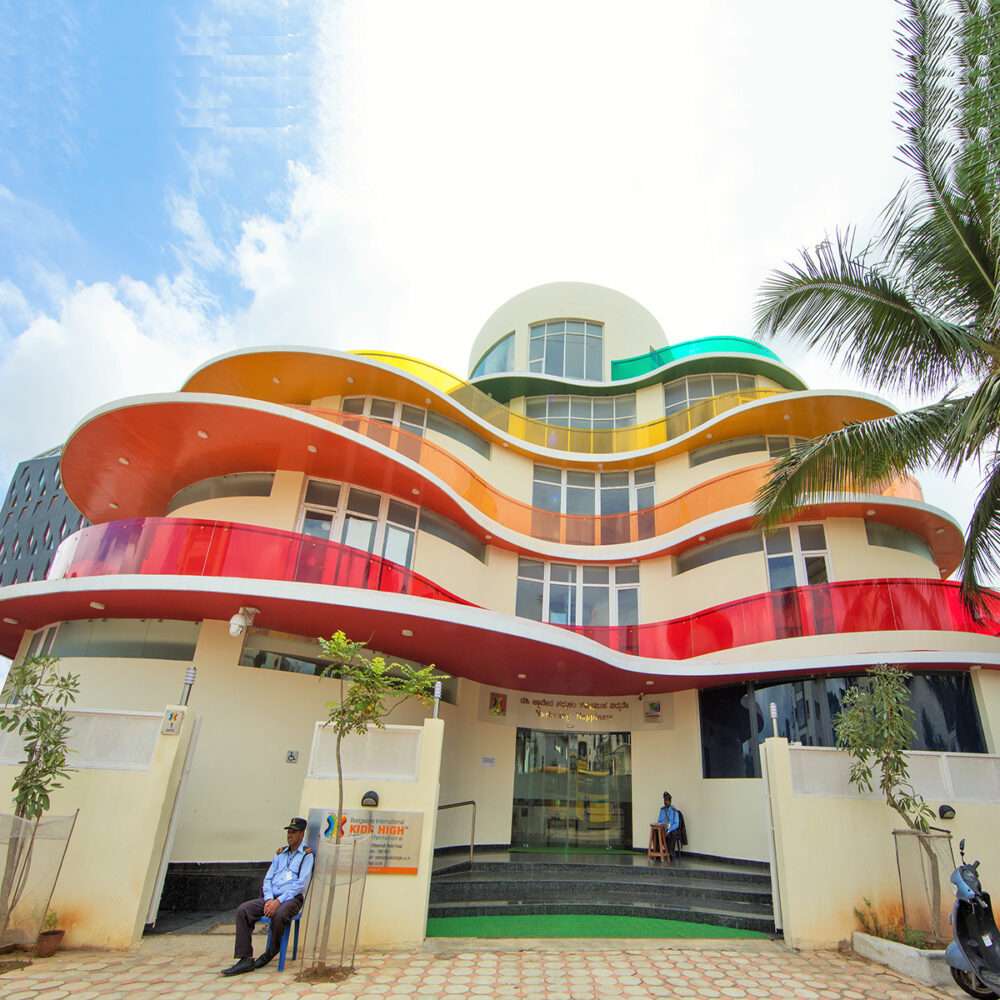 SASW | WRAP HOUSE